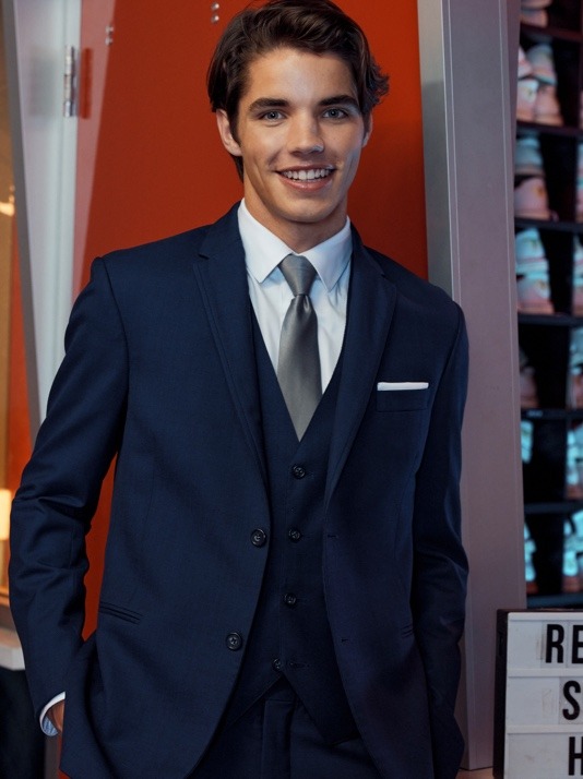 Prom Tuxedos & Suits for Rent | Men's Wearhouse