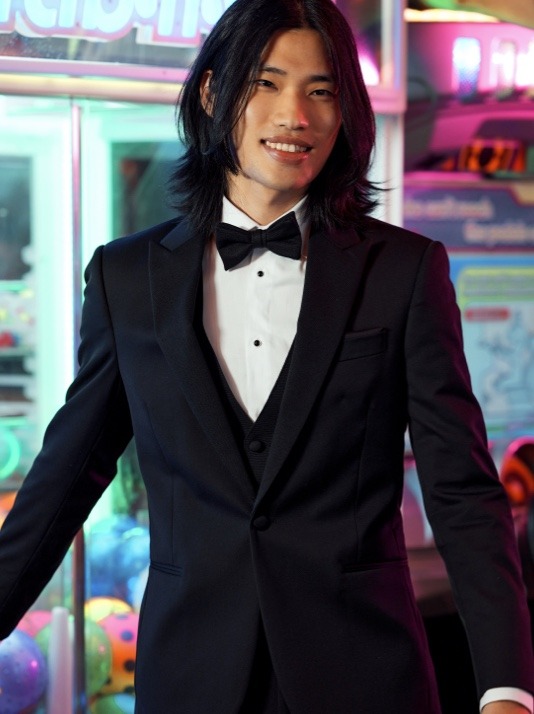 Prom Tuxedos & Suits for Rent | Men's Wearhouse