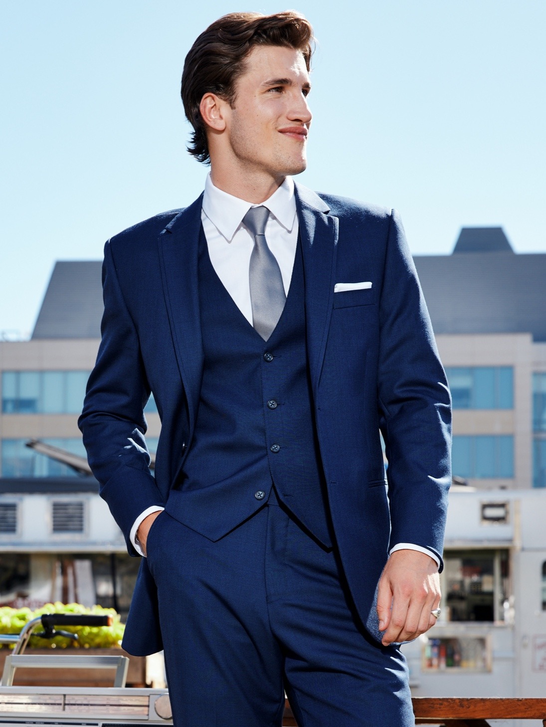 Prom Tuxedos & Suits for Rent | Men's Wearhouse